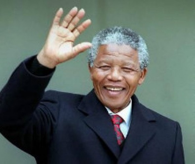 Falleció Nelson Mandela - Sol Play 91.5