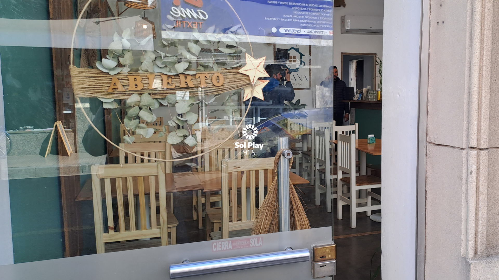 Robaron una cafetería en pleno centro de Santa Fe: se llevaron hasta ...