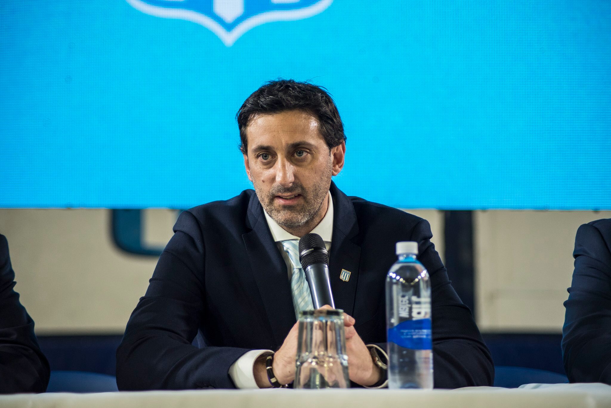 Diego Milito asumió como presidente de Racing: “Defenderé al club con ...