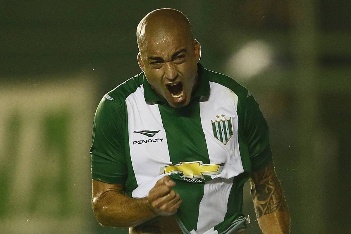 El “Tanque” Silva anunció la fecha de su retiro del fútbol profesional ...